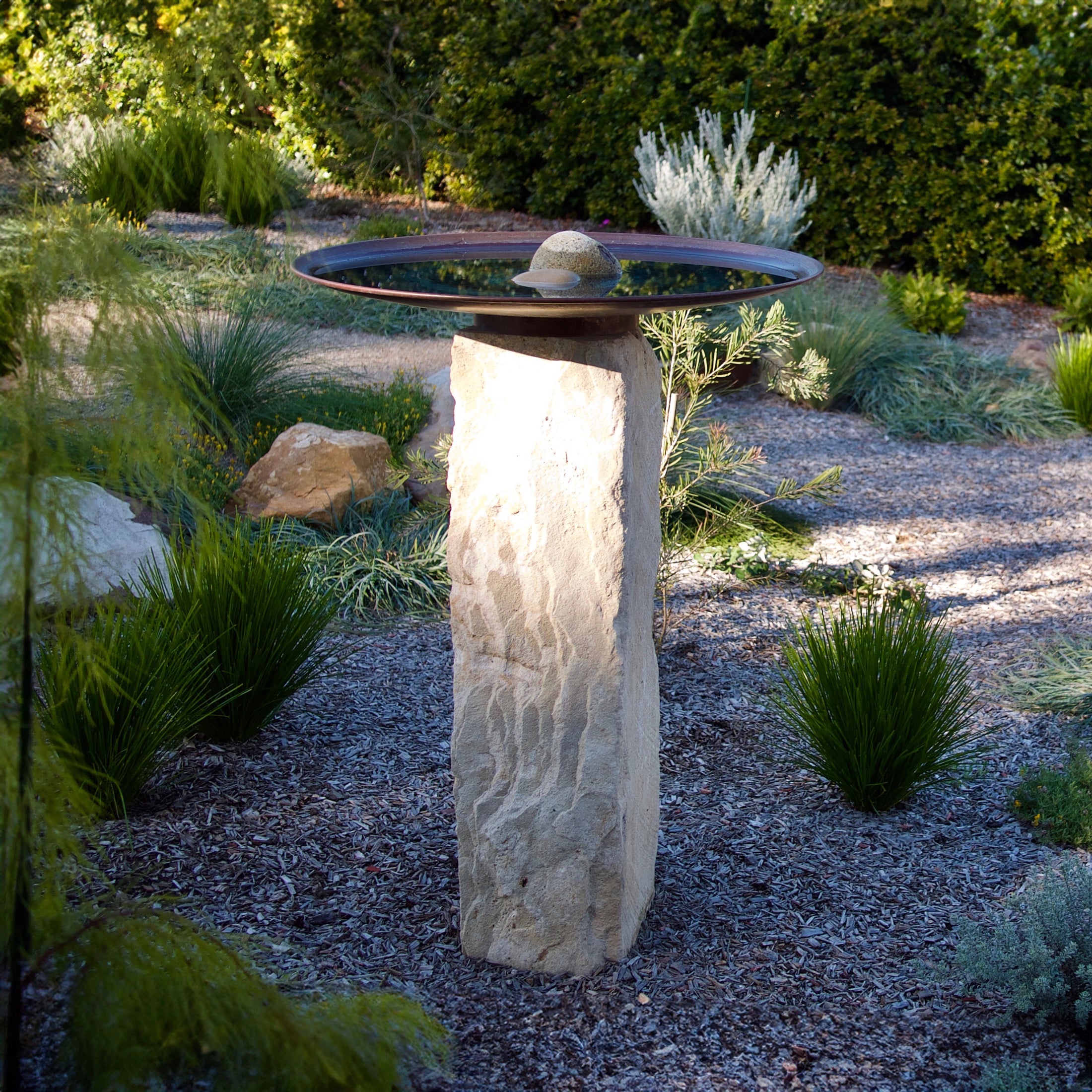Large Dish on Sandstone Plinth – Mallee Bird Baths and Water Bowls